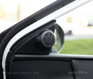 White Toyota Auris 2014 in Tallinn, with an engine capacity of 1.80 L and mileage of 158 thousand km for 9498 €, photo 25 on AUTOMOTO.COM.LV