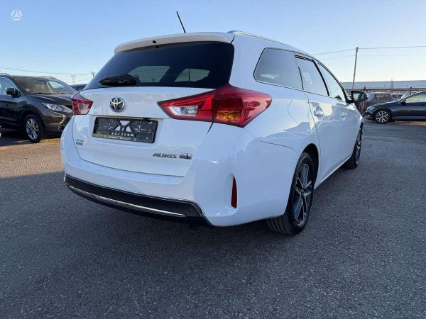 Balts Toyota Auris 2015 Kauņa, ar dzinēja tilpumu 1.80 L un nobraukumu 271 tūkst. km par 9400 €, foto 10 vietnē AUTOMOTO.COM.LV