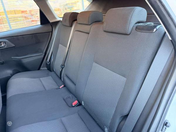 Balts Toyota Auris 2015 Viļņa, ar dzinēja tilpumu 1.80 L un nobraukumu 207 tūkst. km par 9150 €, foto 11 vietnē AUTOMOTO.COM.LV
