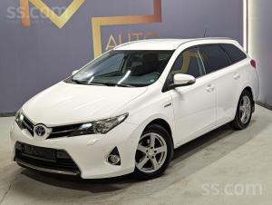 Balts Toyota Auris 2015 Jūrmala, ar dzinēja tilpumu 1.80 L un nobraukumu 302 tūkst. km par 8990 €, foto 3 vietnē AUTOMOTO.COM.LV