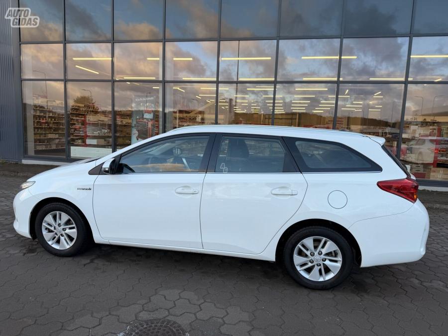 Balts Toyota Auris 2015 Viļņa, ar dzinēja tilpumu 1.80 L un nobraukumu 207 tūkst. km par 9150 €, foto 8 vietnē AUTOMOTO.COM.LV