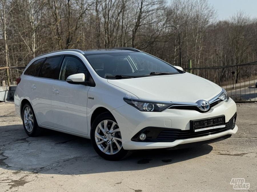 Balts Toyota Auris 2015 Viļņa, ar dzinēja tilpumu 1.80 L un nobraukumu 292 tūkst. km par 9000 €, foto 8 vietnē AUTOMOTO.COM.LV