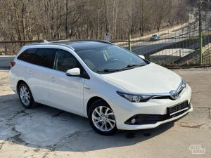 Balts Toyota Auris 2015 Viļņa, ar dzinēja tilpumu 1.80 L un nobraukumu 292 tūkst. km par 9000 €, foto 9 vietnē AUTOMOTO.COM.LV