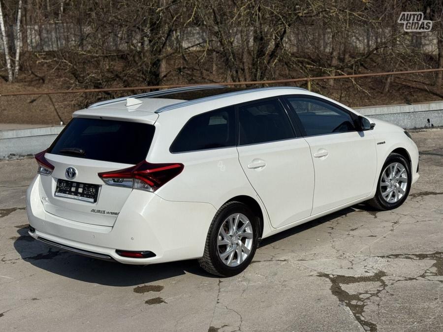 Balts Toyota Auris 2015 Viļņa, ar dzinēja tilpumu 1.80 L un nobraukumu 292 tūkst. km par 9000 €, foto 14 vietnē AUTOMOTO.COM.LV