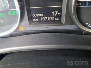 Белый Тойота Аурис 2015 в Елгава, объемом двигателя 1.80 л и пробегом 0 тыс. км за 8290 €, фото 3 на AUTOMOTO.COM.LV