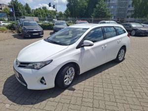 White Toyota Auris 2015 in Kaunas, with an engine capacity of 1.36 L and mileage of 203 thousand km for 5700 €, photo  on AUTOMOTO.COM.LV