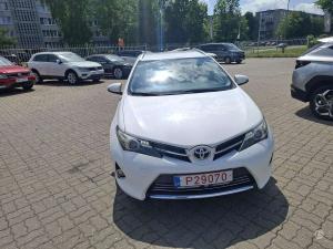 Balts Toyota Auris 2015 Kauņa, ar dzinēja tilpumu 1.36 L un nobraukumu 203 tūkst. km par 5700 €, foto 3 vietnē AUTOMOTO.COM.LV