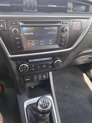 Balts Toyota Auris 2015 Kauņa, ar dzinēja tilpumu 1.36 L un nobraukumu 203 tūkst. km par 5700 €, foto 9 vietnē AUTOMOTO.COM.LV
