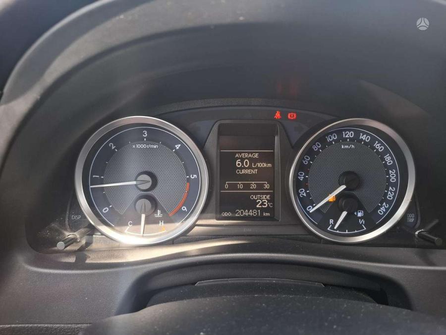 Balts Toyota Auris 2015 Kauņa, ar dzinēja tilpumu 1.36 L un nobraukumu 203 tūkst. km par 5700 €, foto 10 vietnē AUTOMOTO.COM.LV