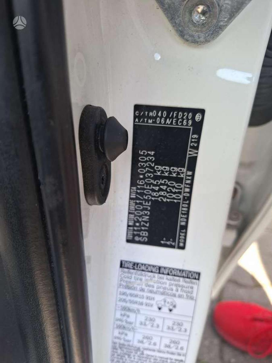 Balts Toyota Auris 2015 Kauņa, ar dzinēja tilpumu 1.36 L un nobraukumu 203 tūkst. km par 5700 €, foto 13 vietnē AUTOMOTO.COM.LV