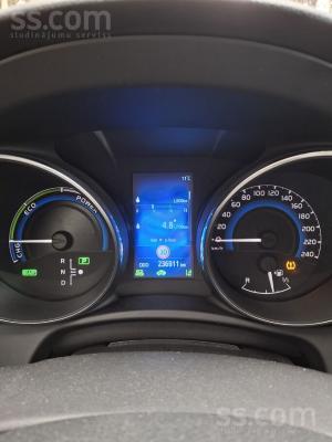 Balts Toyota Auris 2015 Rīga, ar dzinēja tilpumu 1.80 L un nobraukumu 275 tūkst. km par 8100 €, foto 12 vietnē AUTOMOTO.COM.LV