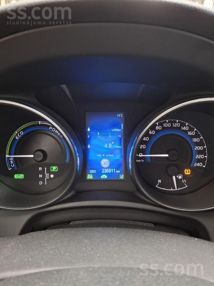 Balts Toyota Auris 2015 Rīga, ar dzinēja tilpumu 1.80 L un nobraukumu 275 tūkst. km par 8100 €, foto 12 vietnē AUTOMOTO.COM.LV