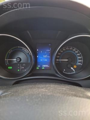 Balts Toyota Auris 2015 Rīga, ar dzinēja tilpumu 1.80 L un nobraukumu 275 tūkst. km par 8100 €, foto 13 vietnē AUTOMOTO.COM.LV