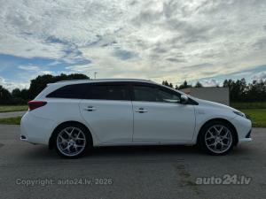 Balts Toyota Auris 2015 Tallina, ar dzinēja tilpumu 1.80 L un nobraukumu 268 tūkst. km par 8990 €, foto 6 vietnē AUTOMOTO.COM.LV