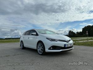 Balts Toyota Auris 2015 Tallina, ar dzinēja tilpumu 1.80 L un nobraukumu 268 tūkst. km par 8990 €, foto 7 vietnē AUTOMOTO.COM.LV