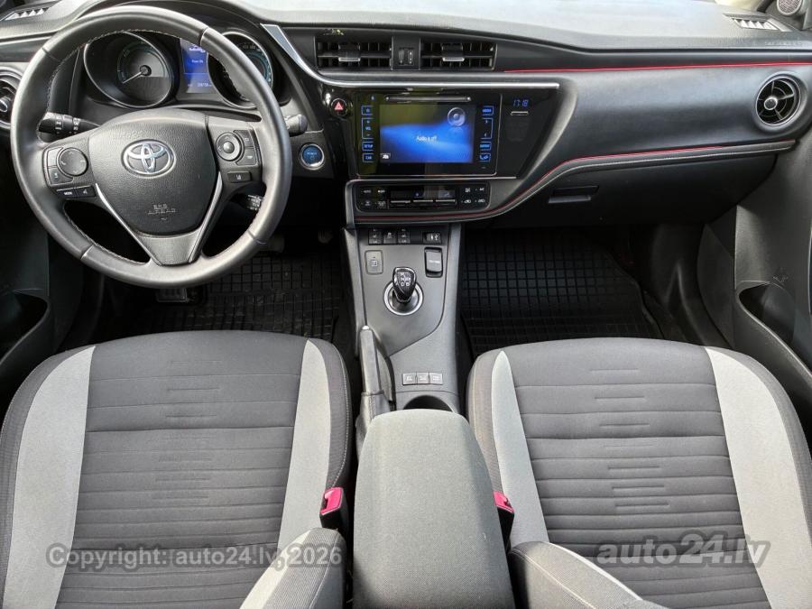 Balts Toyota Auris 2015 Tallina, ar dzinēja tilpumu 1.80 L un nobraukumu 268 tūkst. km par 8990 €, foto 8 vietnē AUTOMOTO.COM.LV