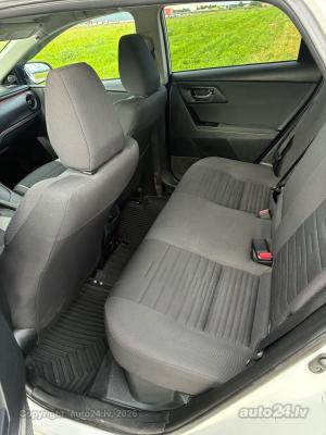 Balts Toyota Auris 2015 Tallina, ar dzinēja tilpumu 1.80 L un nobraukumu 268 tūkst. km par 8990 €, foto 13 vietnē AUTOMOTO.COM.LV