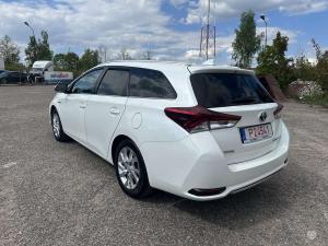 Balts Toyota Auris 2015 Alīta, ar dzinēja tilpumu 1.80 L un nobraukumu 270 tūkst. km par 8600 €, foto 5 vietnē AUTOMOTO.COM.LV