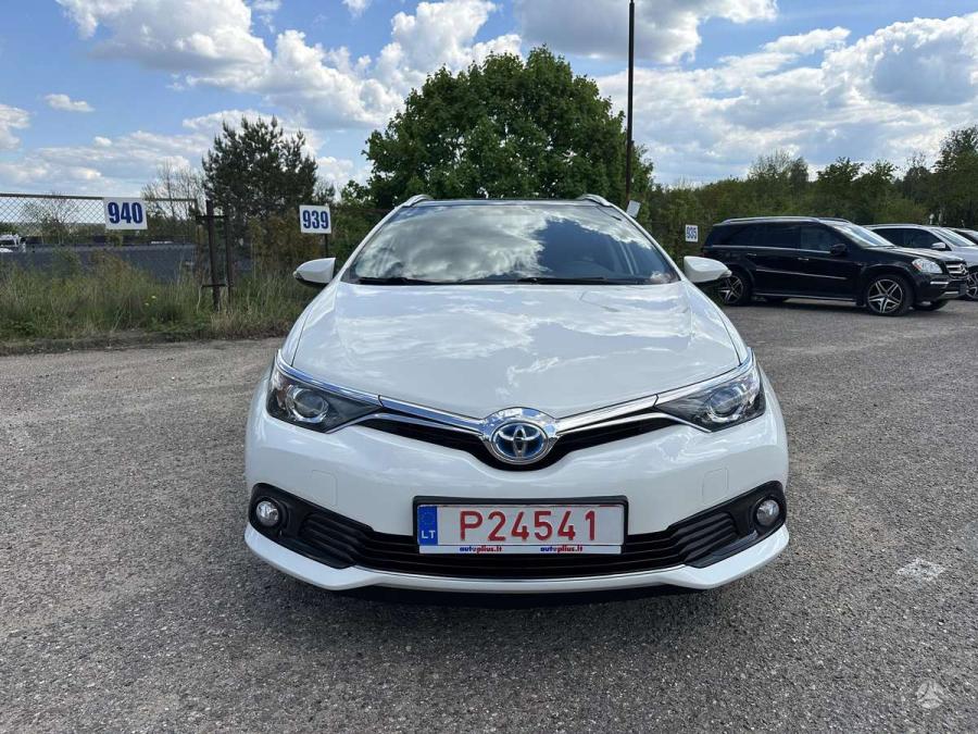 Balts Toyota Auris 2015 Alīta, ar dzinēja tilpumu 1.80 L un nobraukumu 270 tūkst. km par 8600 €, foto 8 vietnē AUTOMOTO.COM.LV