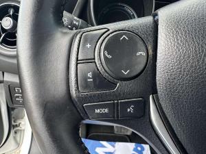 Balts Toyota Auris 2015 Alīta, ar dzinēja tilpumu 1.80 L un nobraukumu 270 tūkst. km par 8600 €, foto 12 vietnē AUTOMOTO.COM.LV