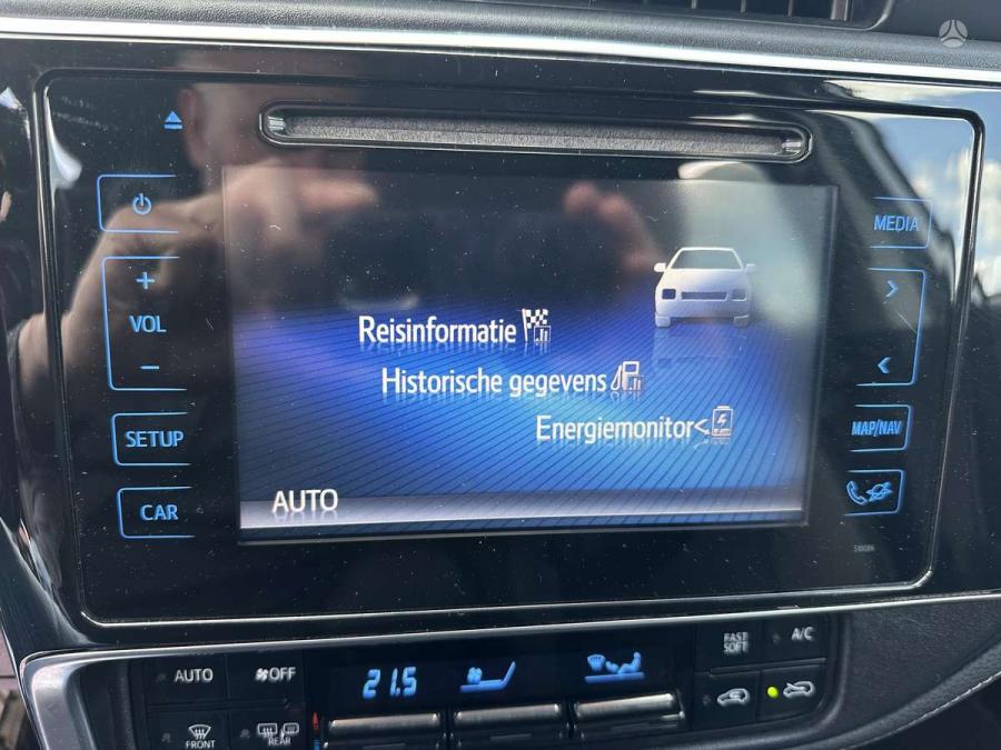 Balts Toyota Auris 2015 Alīta, ar dzinēja tilpumu 1.80 L un nobraukumu 270 tūkst. km par 8600 €, foto 17 vietnē AUTOMOTO.COM.LV