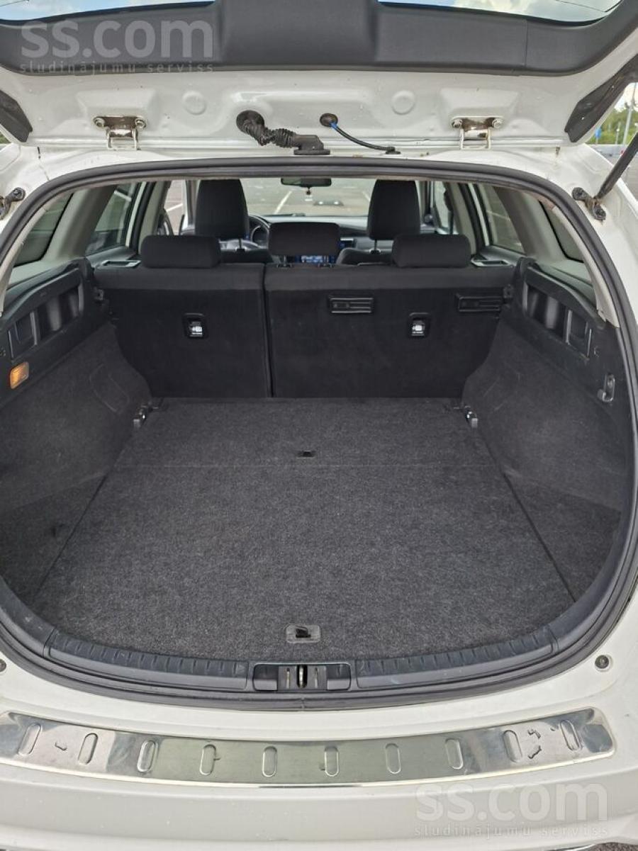 Balts Toyota Auris 2015 Rīga, ar dzinēja tilpumu 1.80 L un nobraukumu 276 tūkst. km par 7100 €, foto 10 vietnē AUTOMOTO.COM.LV