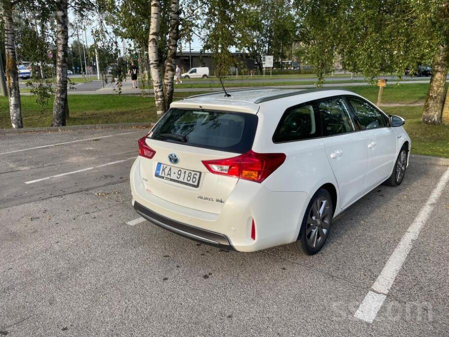 Balts Toyota Auris 2015 Rīga, ar dzinēja tilpumu 1.80 L un nobraukumu 98 tūkst. km par 8990 €, foto 14 vietnē AUTOMOTO.COM.LV