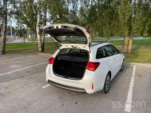 Balts Toyota Auris 2015 Rīga, ar dzinēja tilpumu 1.80 L un nobraukumu 98 tūkst. km par 8990 €, foto 15 vietnē AUTOMOTO.COM.LV