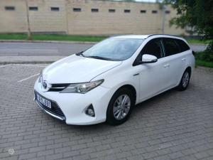 Белый Тойота Аурис 2015 в Вильнюс, объемом двигателя 0.00 л и пробегом 245 тыс. км за 7950 €, фото 3 на AUTOMOTO.COM.LV