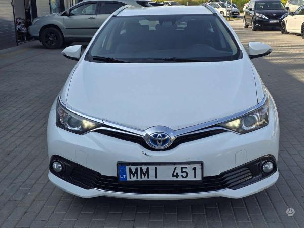 Balts Toyota Auris 2015 Viļņa, ar dzinēja tilpumu 1.80 L un nobraukumu 488 tūkst. km par 6900 €, foto 8 vietnē AUTOMOTO.COM.LV