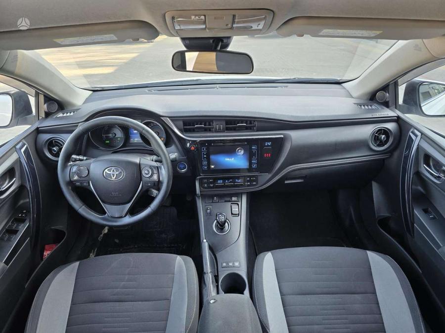 Balts Toyota Auris 2015 Viļņa, ar dzinēja tilpumu 1.80 L un nobraukumu 488 tūkst. km par 6900 €, foto 11 vietnē AUTOMOTO.COM.LV
