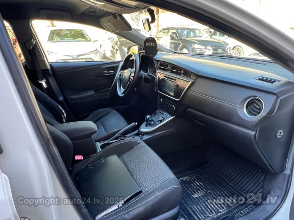 Тойота Аурис 2015 в Таллин на AUTOMOTO.COM.LV Белый Тойота Аурис 2015 в Таллин, объемом двигателя 1.80 л и пробегом 415 тыс. км за 5999 €, фото 4 на AUTOMOTO.COM.LV