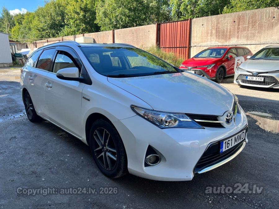 Balts Toyota Auris 2015 Tallina, ar dzinēja tilpumu 1.80 L un nobraukumu 415 tūkst. km par 5999 €, foto 6 vietnē AUTOMOTO.COM.LV