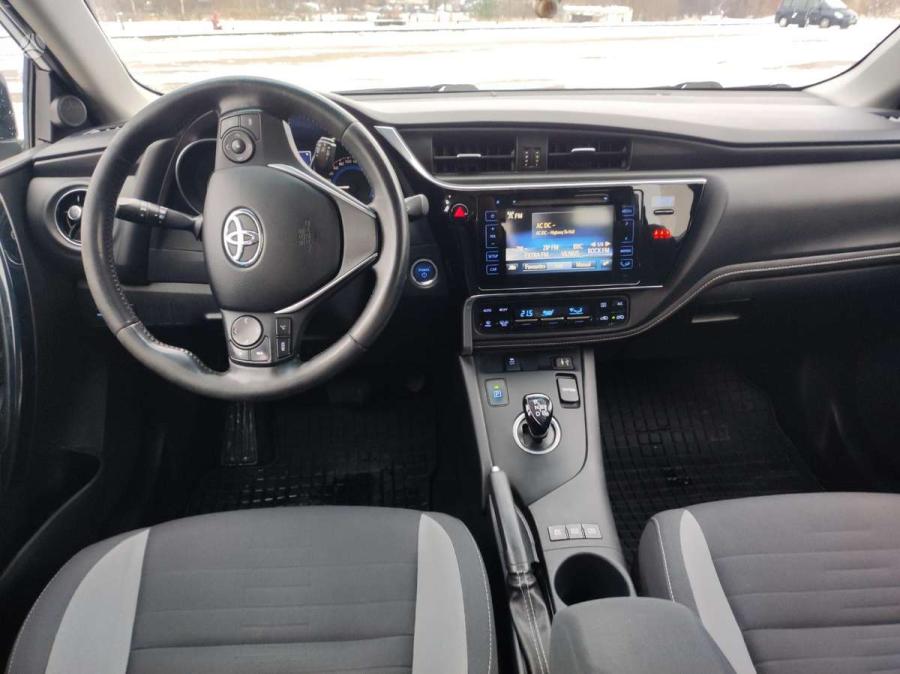 Balts Toyota Auris 2016 Viļņa, ar dzinēja tilpumu 1.80 L un nobraukumu 178 tūkst. km par 8650 €, foto 11 vietnē AUTOMOTO.COM.LV