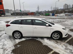 White Toyota Auris 2016 in Vilnius, with an engine capacity of 1.80 L and mileage of 178 thousand km for 8650 €, photo 4 on AUTOMOTO.COM.LV