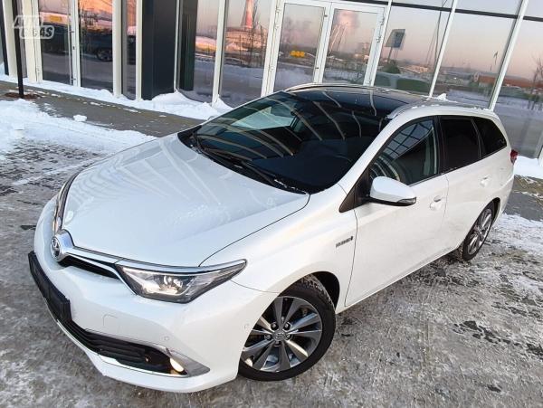 Balts Toyota Auris 2016 Viļņa, ar dzinēja tilpumu 1.80 L un nobraukumu 173 tūkst. km par 11750 €, foto 9 vietnē AUTOMOTO.COM.LV