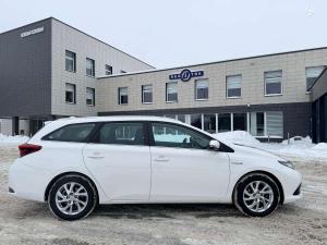 Balts Toyota Auris 2016 Panevēža, ar dzinēja tilpumu 1.80 L un nobraukumu 254 tūkst. km par 7999 €, foto 5 vietnē AUTOMOTO.COM.LV