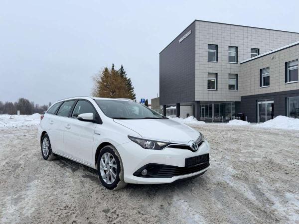 Balts Toyota Auris 2016 Panevēža, ar dzinēja tilpumu 1.80 L un nobraukumu 254 tūkst. km par 7999 €, foto 6 vietnē AUTOMOTO.COM.LV