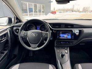 Balts Toyota Auris 2016 Panevēža, ar dzinēja tilpumu 1.80 L un nobraukumu 254 tūkst. km par 7999 €, foto 18 vietnē AUTOMOTO.COM.LV