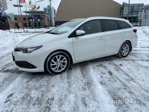 White Toyota Auris 2016 in Tallinn, with an engine capacity of 1.60 L and mileage of 150 thousand km for 8900 €, photo 2 on AUTOMOTO.COM.LV