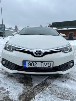 White Toyota Auris 2016 in Tallinn, with an engine capacity of 1.60 L and mileage of 150 thousand km for 8900 €, photo 5 on AUTOMOTO.COM.LV