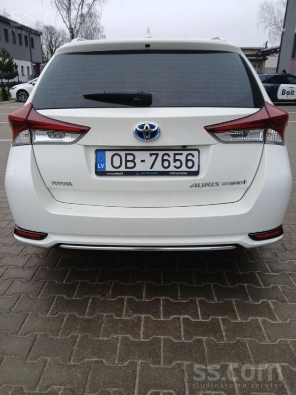 Balts Toyota Auris 2016 Rīga, ar dzinēja tilpumu 1.80 L un nobraukumu 350 tūkst. km par 7500 €, foto 7 vietnē AUTOMOTO.COM.LV