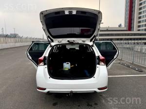 Balts Toyota Auris 2016 Rīga, ar dzinēja tilpumu 1.80 L un nobraukumu 201 tūkst. km par 8100 €, foto 5 vietnē AUTOMOTO.COM.LV