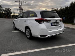 Белый Тойота Аурис 2016 в Таллин, объемом двигателя 1.80 л и пробегом 349 тыс. км за 7500 €, фото 7 на AUTOMOTO.COM.LV