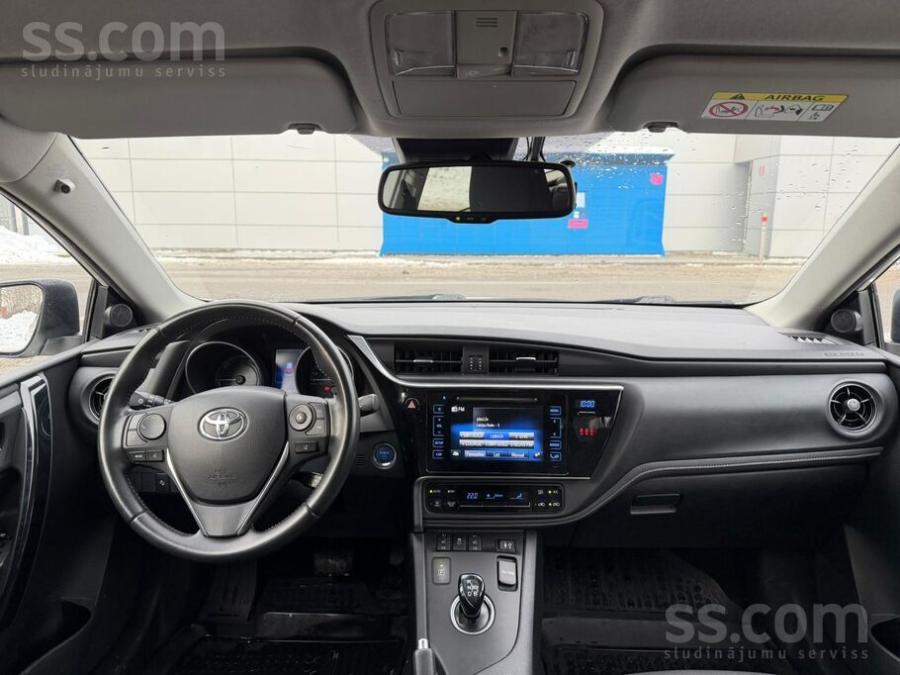 Balts Toyota Auris 2016 Rīga, ar dzinēja tilpumu 1.80 L un nobraukumu 119 tūkst. km par 10500 €, foto 10 vietnē AUTOMOTO.COM.LV