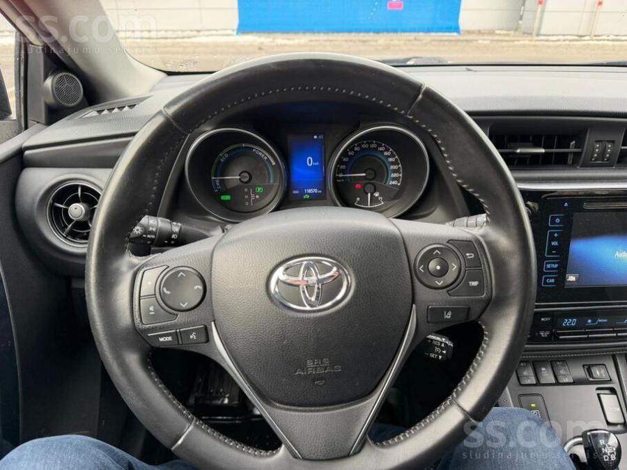 Balts Toyota Auris 2016 Rīga, ar dzinēja tilpumu 1.80 L un nobraukumu 119 tūkst. km par 10500 €, foto 11 vietnē AUTOMOTO.COM.LV