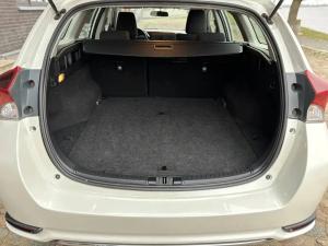 White Toyota Auris 2016 in Riga, with an engine capacity of 1.60 L and mileage of 300 thousand km for 6600 €, photo 21 on AUTOMOTO.COM.LV