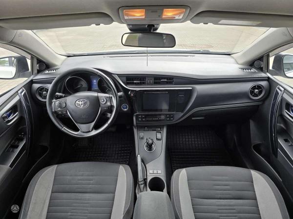 Balts Toyota Auris 2016 Viļņa, ar dzinēja tilpumu 1.80 L un nobraukumu 350 tūkst. km par 9400 €, foto 10 vietnē AUTOMOTO.COM.LV