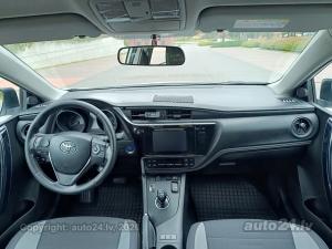 White Toyota Auris 2016 in Tallinn, with an engine capacity of 1.80 L and mileage of 480 thousand km for 6490 €, photo 8 on AUTOMOTO.COM.LV