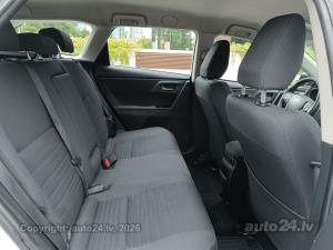 White Toyota Auris 2016 in Tallinn, with an engine capacity of 1.80 L and mileage of 480 thousand km for 6490 €, photo 10 on AUTOMOTO.COM.LV